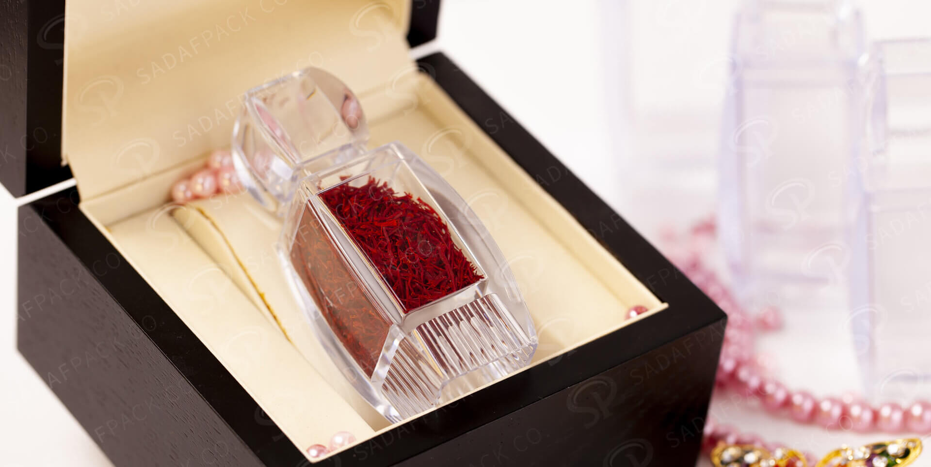 Sadaf Pack | Producer of saffron container, packaging, and boxes